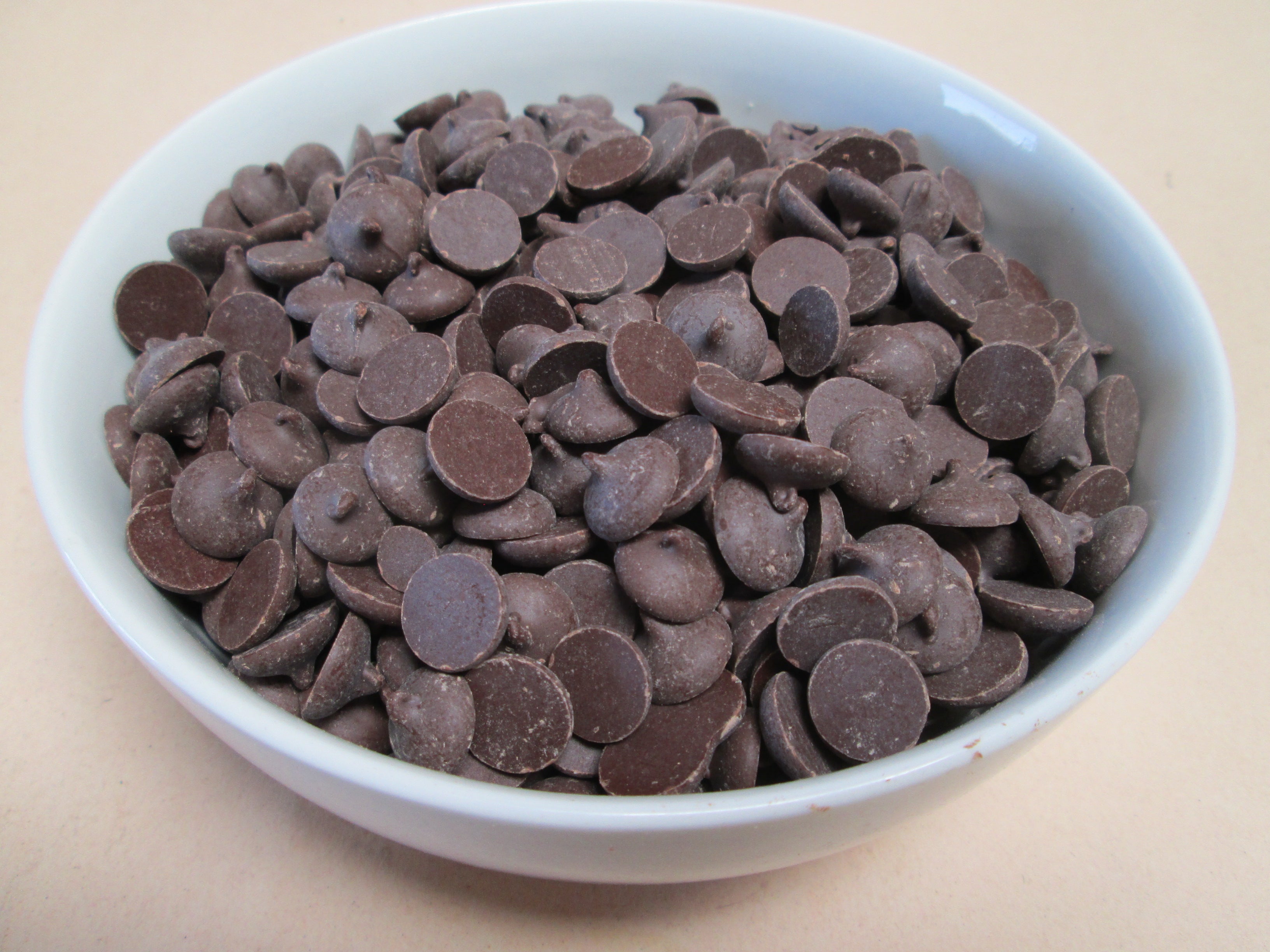 SunSpire Grain Sweetened Dark Chocolate Chips, 25 lb – GREEN BULK